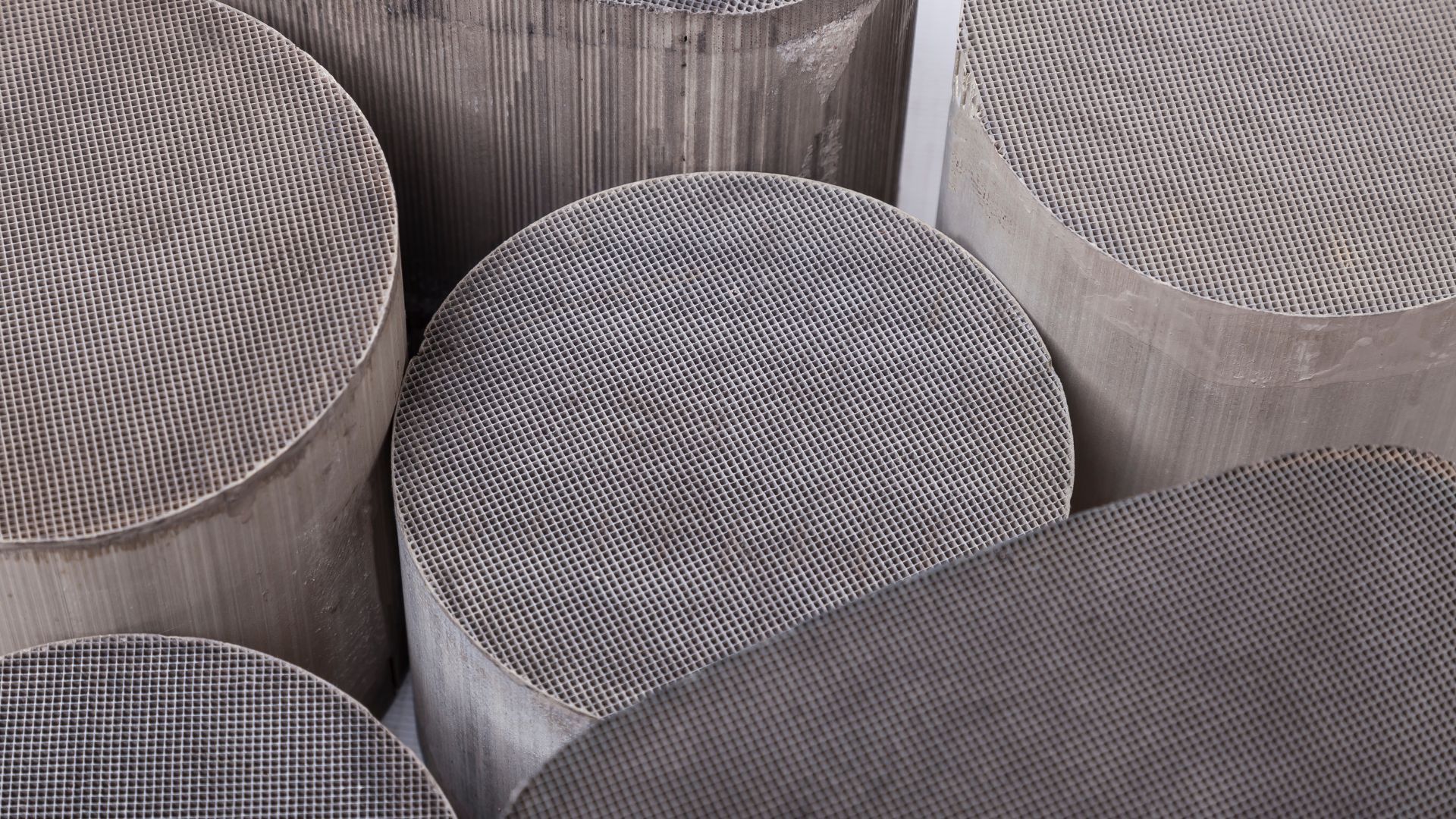 Pentingnya Katalis Knalpot Mobil dan Cara Merawatnya Agar Awet